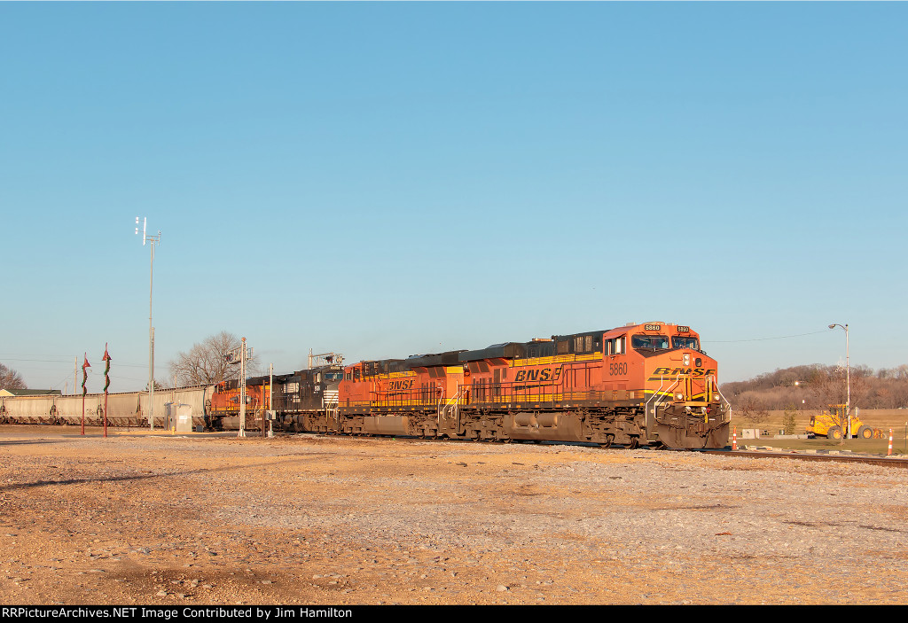 BNSF 5860 South